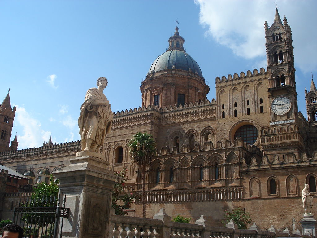 Beautiful churches and villas in the Palermo area in Sicily