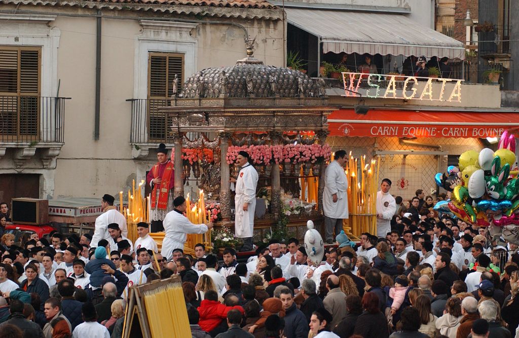 Religious events and festivals typical of the city of Catania and ...